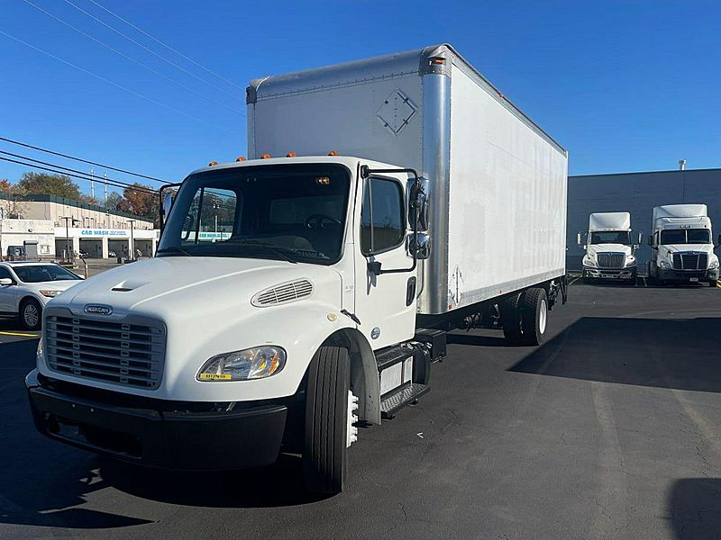 2015 Freightliner M2 106 For Sale | 24' Box | Non CDL | #551374
