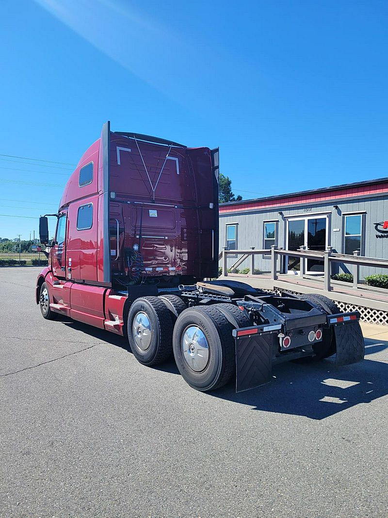2019 Volvo VNL64T 860 (For Sale) | 73" Sleeper | #840723