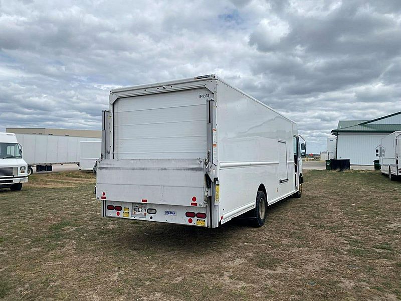 2016 Ford PARCEL VAN For Sale | 23' Box | Non CDL | #647938