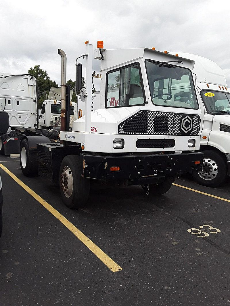 2017 Capacity SABRE 5 4X2 For Sale | Yard Spotter | #873688