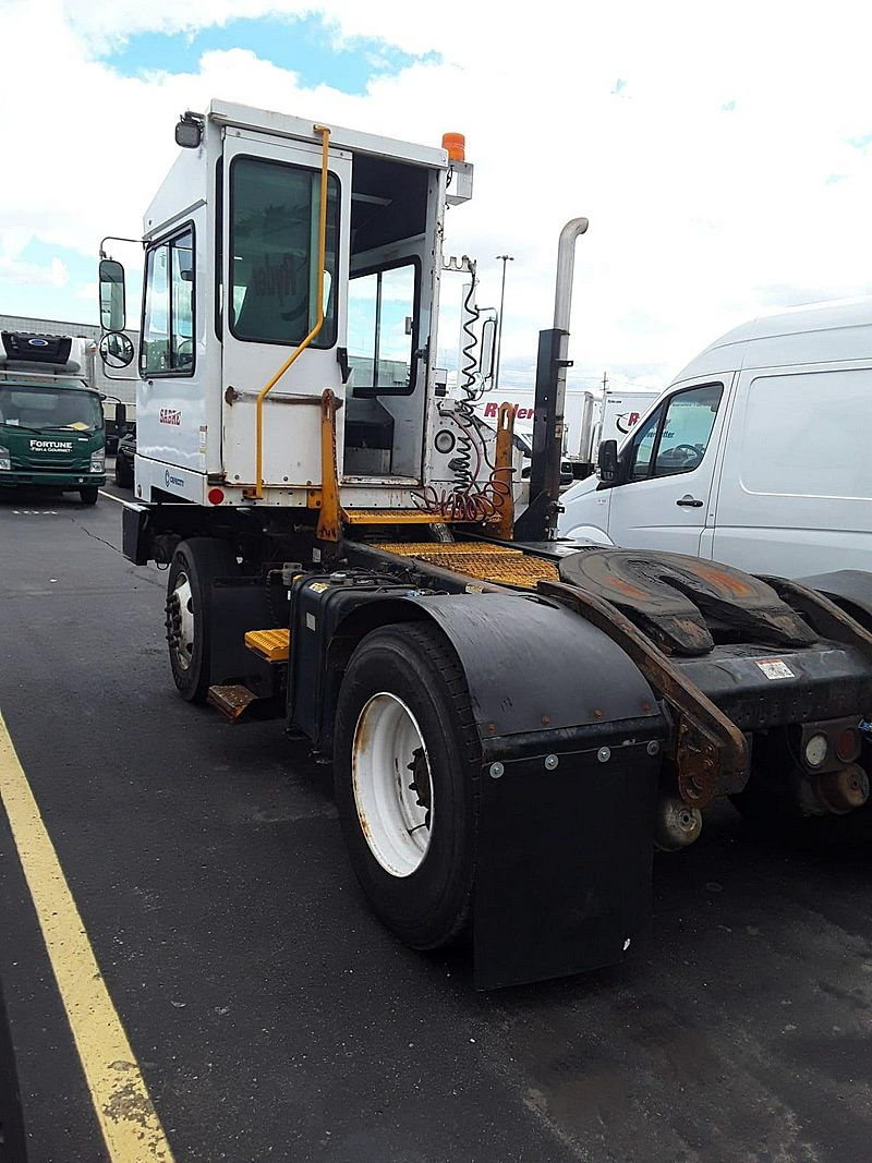 2017 Capacity SABRE 5 4X2 For Sale | Yard Spotter | #873688