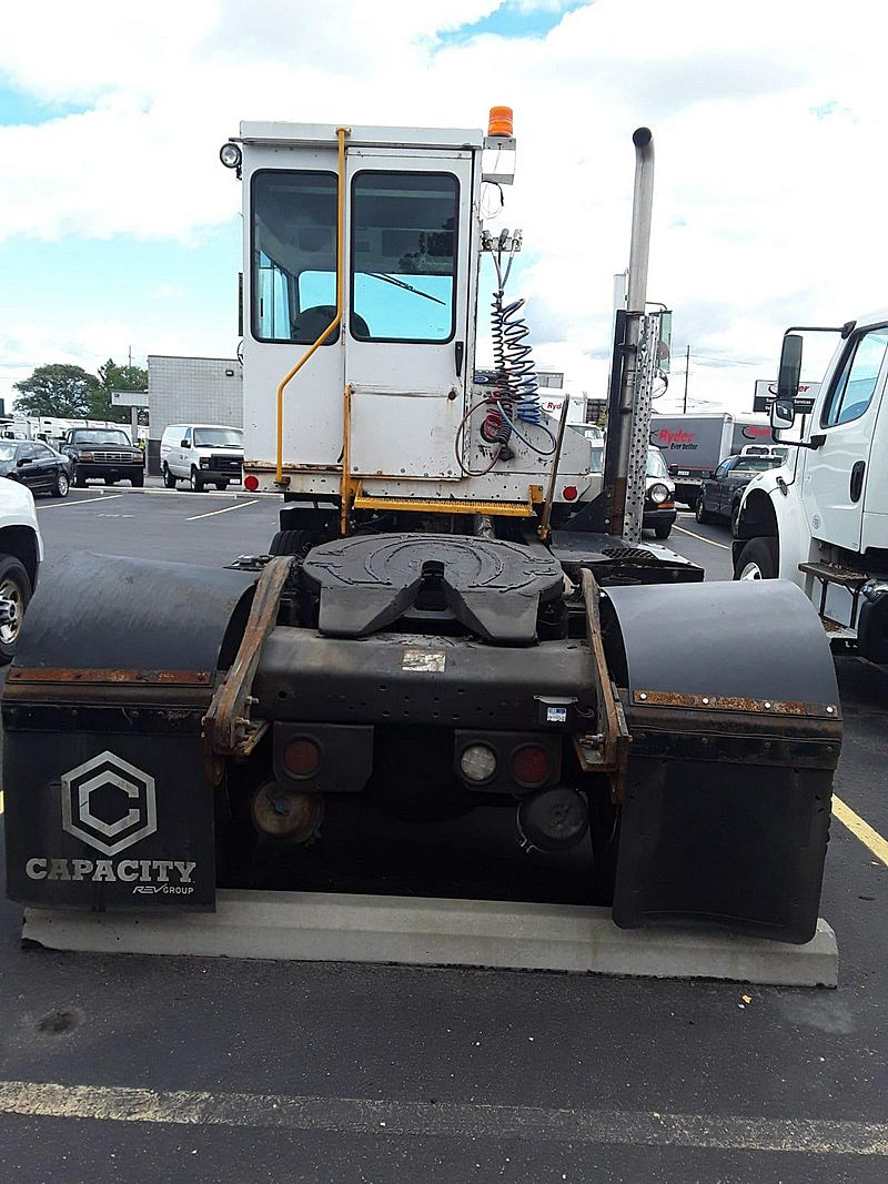 2017 Capacity SABRE 5 4X2 For Sale | Yard Spotter | #873687