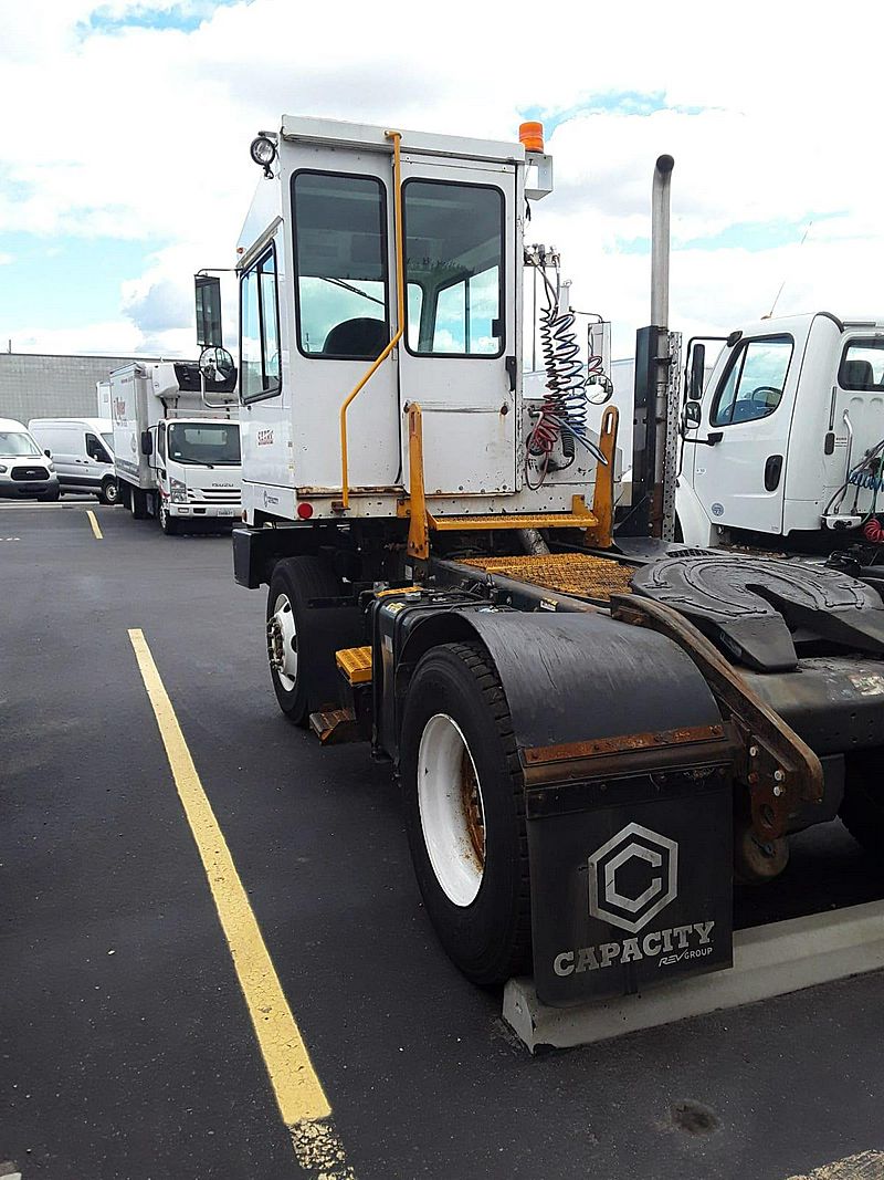 2017 Capacity SABRE 5 4X2 For Sale | Yard Spotter | #873687