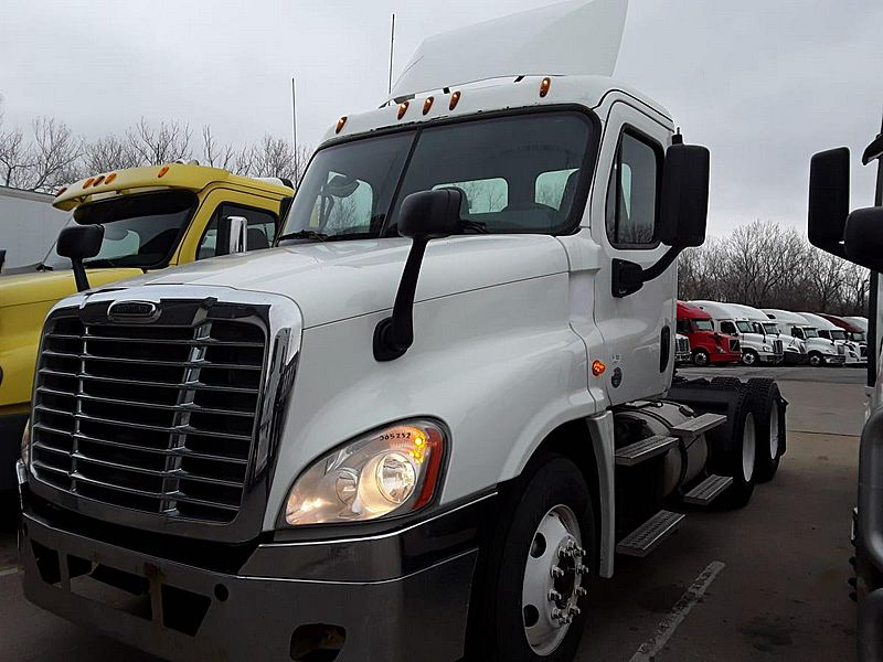 2015 Freightliner CASCADIA 125 For Sale | Day Cab | #305232