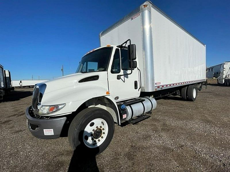 2017 Navistar International 4300 (For Sale) | 26' Box | Non CDL | #679677