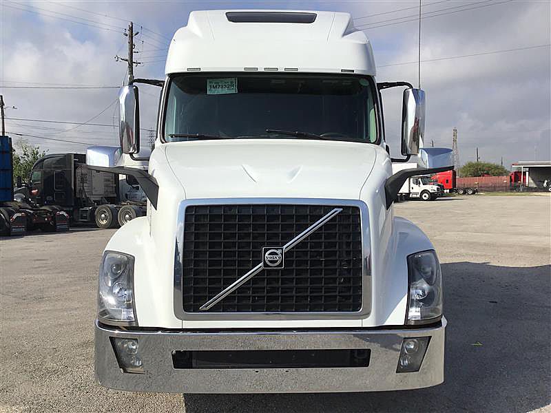 2016 Volvo VNL 670 (For Sale) | 61" Sleeper | #257530