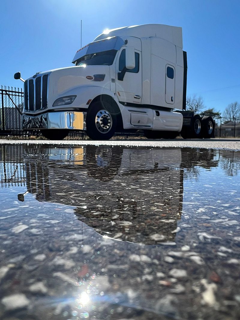 2016 Peterbilt 579 For Sale | Midroof Sleeper | #1297
