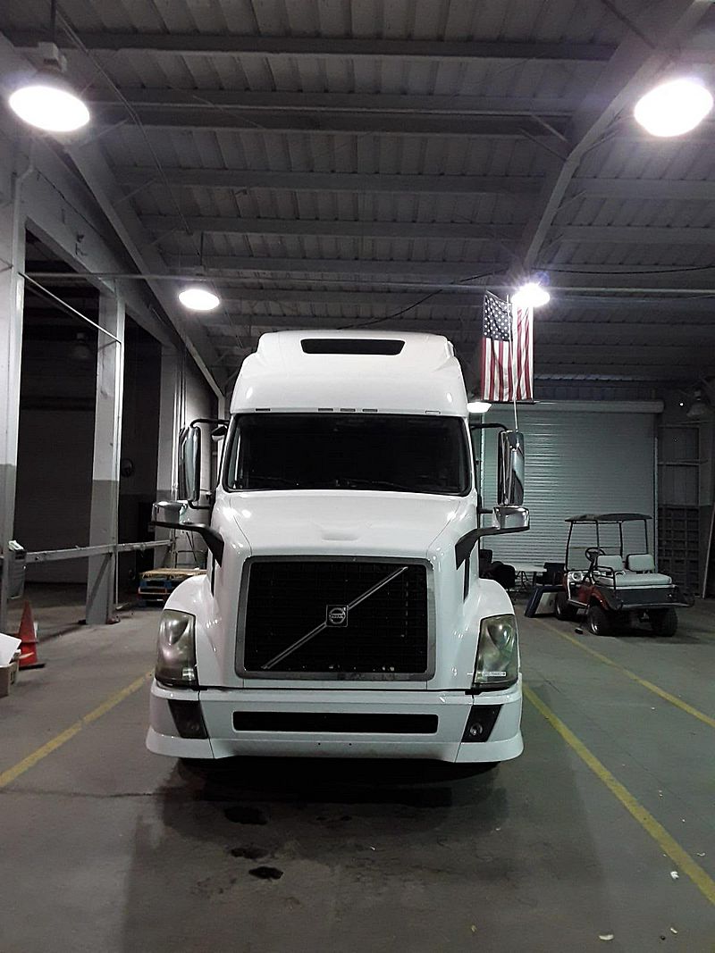 2016 Volvo VNL 670 For Sale | 61" Sleeper | #704367