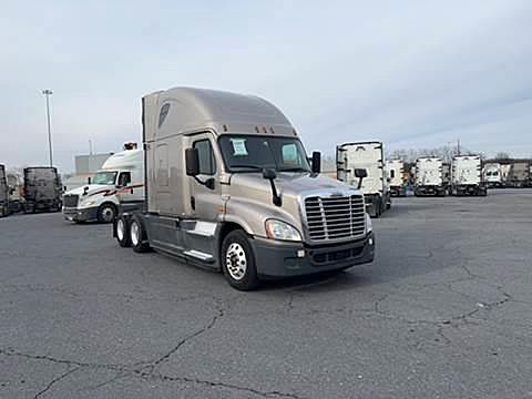 2017 Freightliner Cascadia (For Sale) | 72" Sleeper | #61074