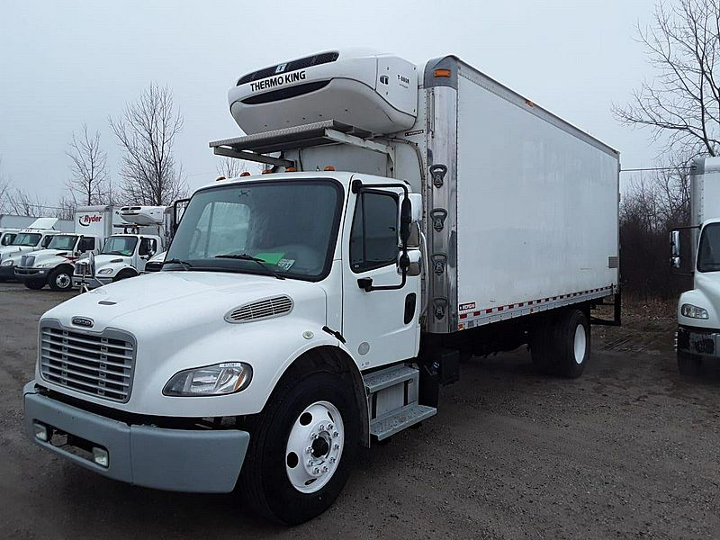 2017 Freightliner M2 106 For Sale | 22' Box | #672287