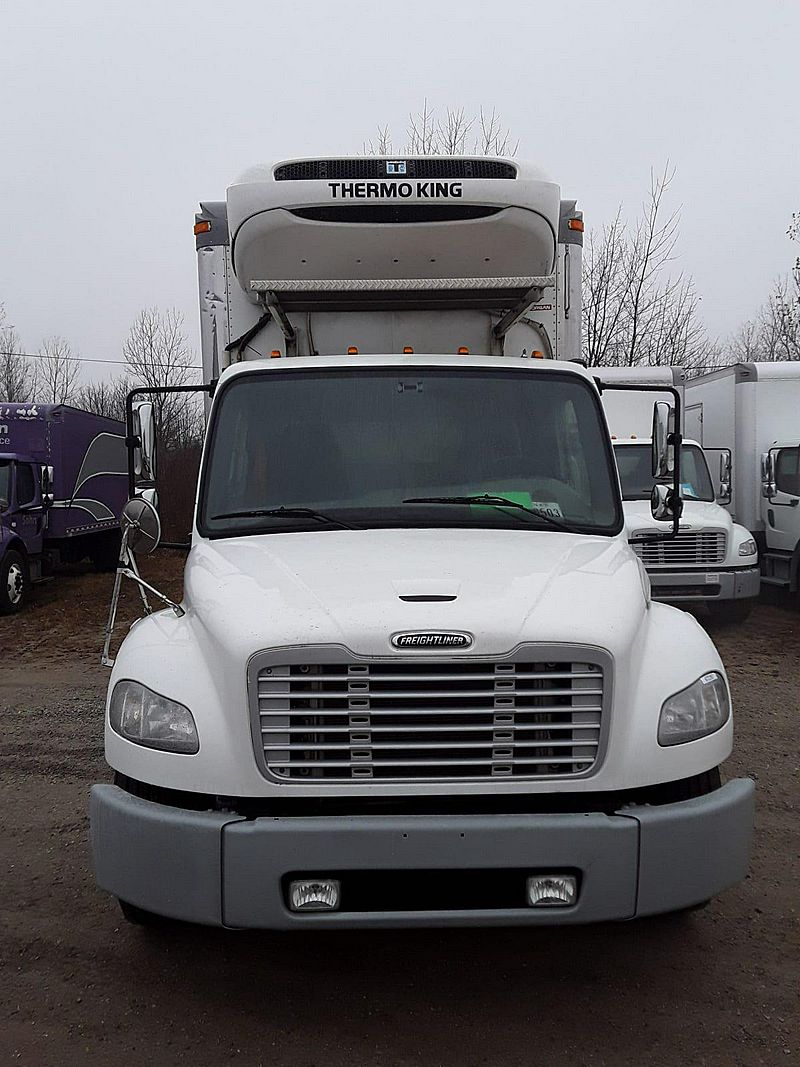 2017 Freightliner M2 106 For Sale | 22' Box | #672287