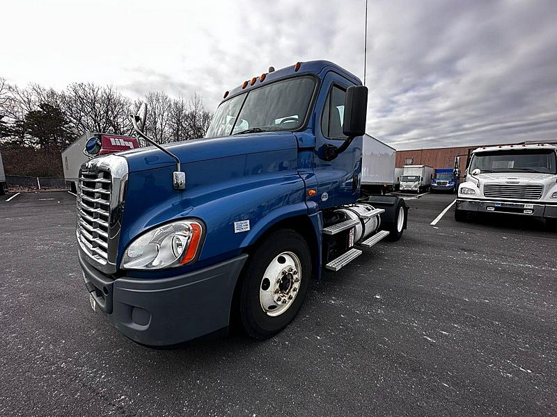 2014 Freightliner CASCADIA 125 For Sale | Day Cab | #323777