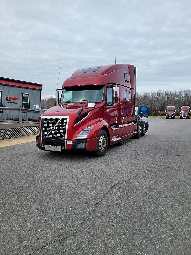 2019 Volvo VNL64T For Sale | 73" Sleeper | #782464