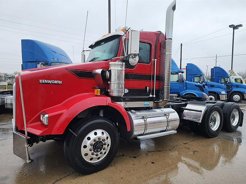 2011 Kenworth T800 (For Sale) | Day Cab | #22356
