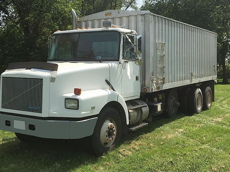 1992 Volvo WG-64-T (For Sale) | Grain Truck | #8804