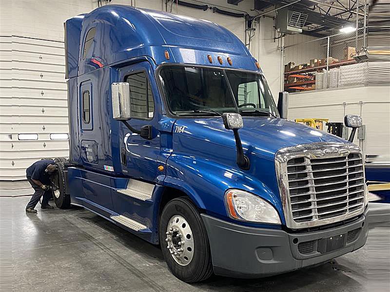 2017 Freightliner CASCADIA EVOLUTION (For Sale) | 72" Sleeper | #257667