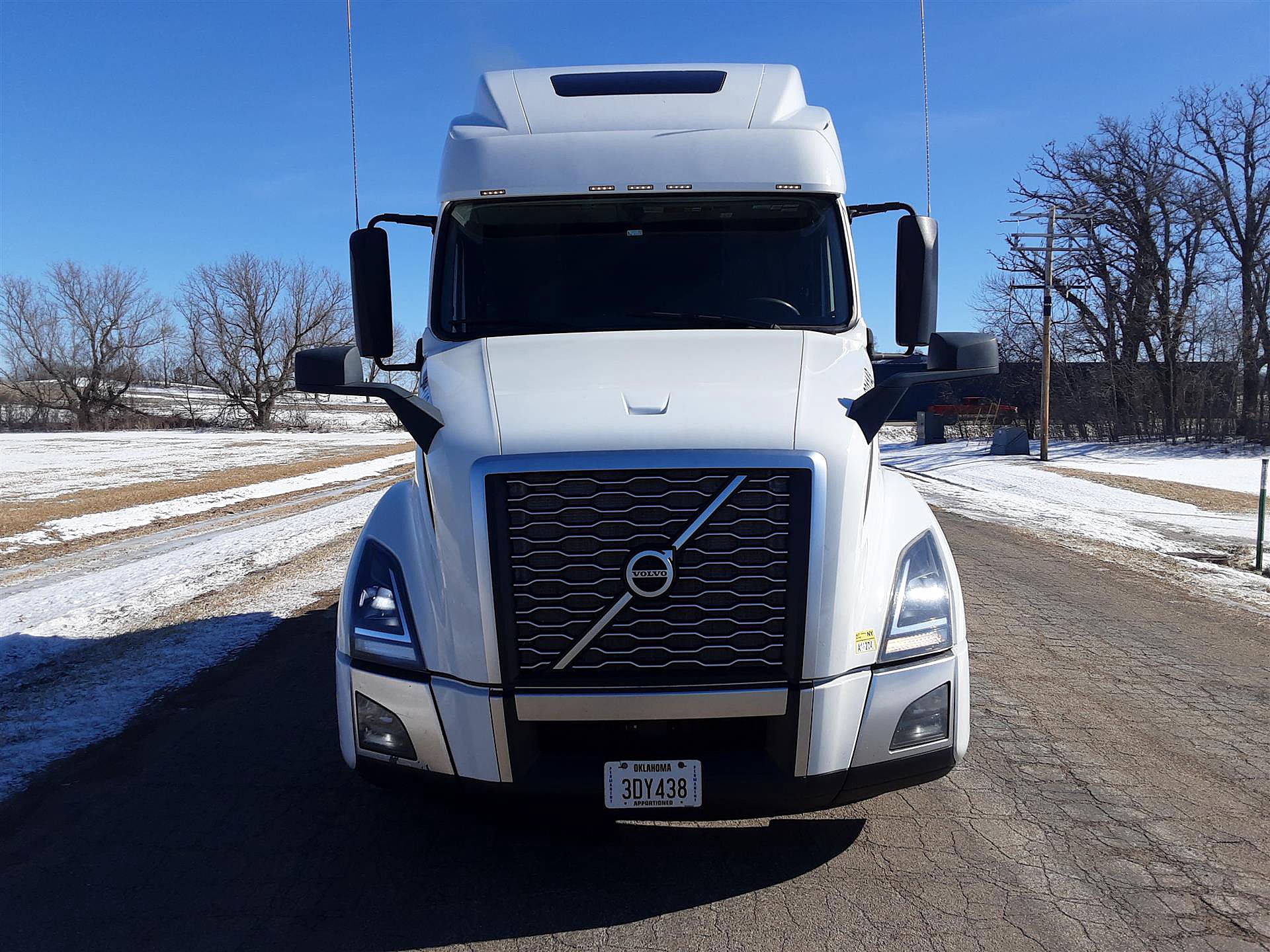 2020 Volvo VNL 860 (For Sale) | 80" Sleeper | #89446