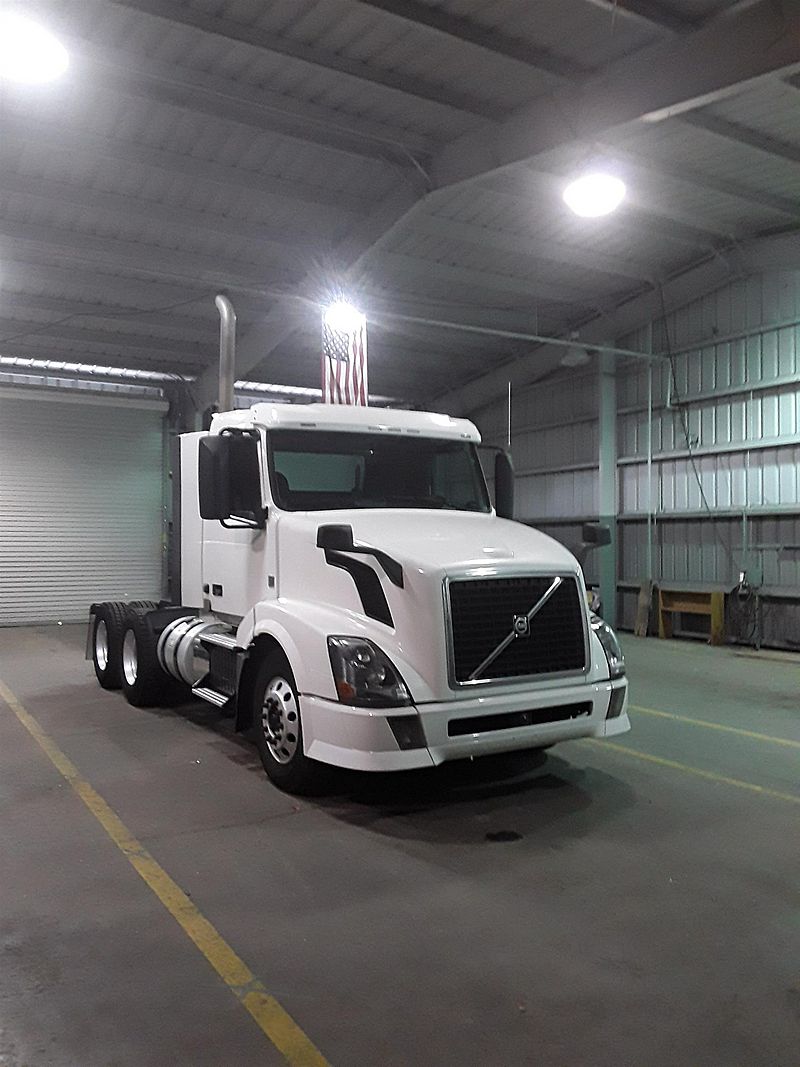 2014 Volvo VNL64T For Sale | Day Cab | #546688