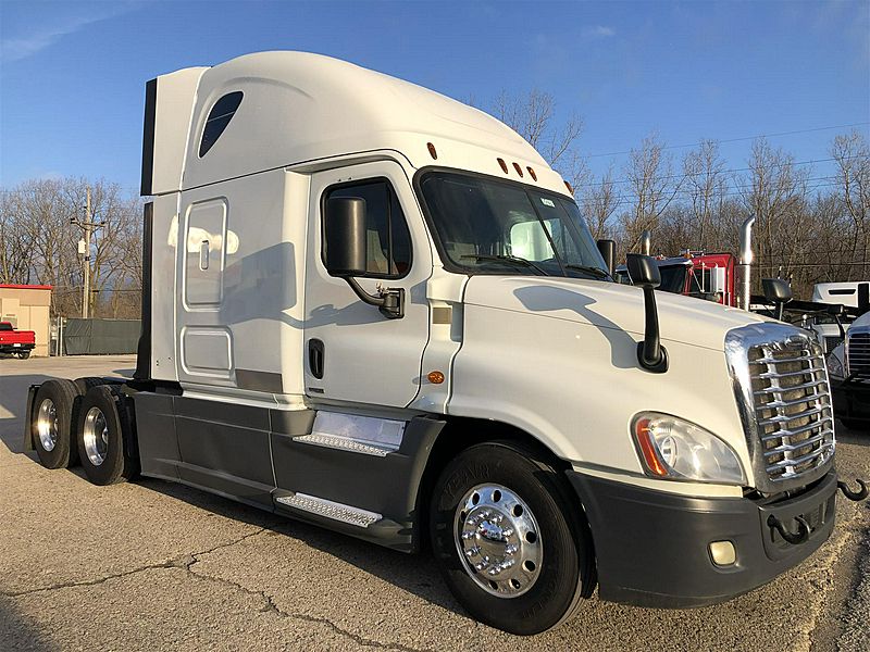 2015 Freightliner Cascadia Evolution (For Sale) | 72" Sleeper | #22461