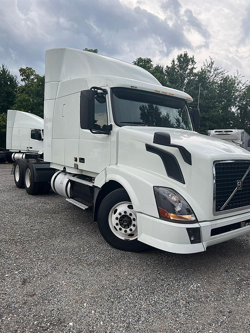 2014 Volvo VNL64T For Sale | 61" Sleeper | #538493