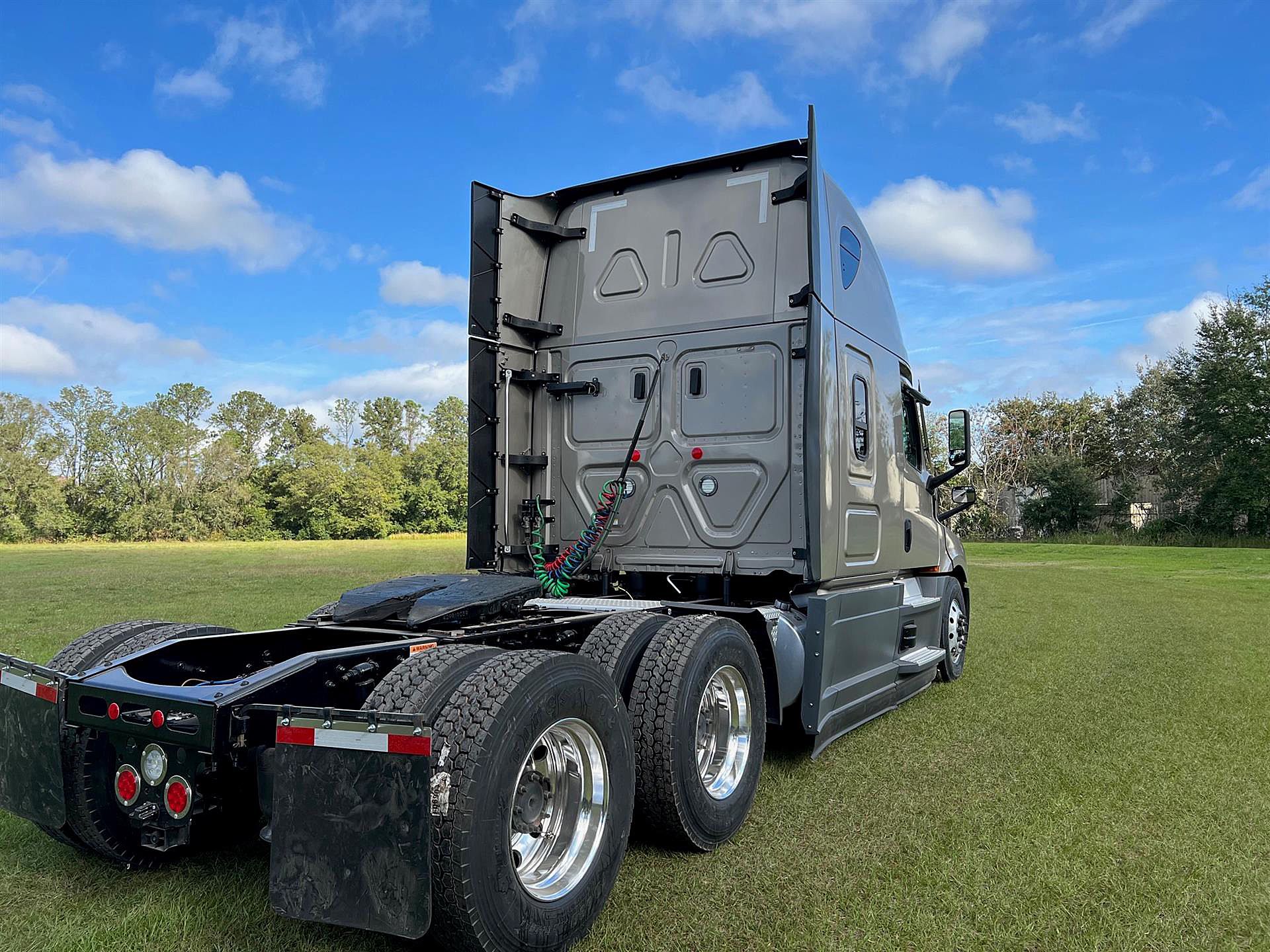 2021 Freightliner Cascadia For Sale | 72" Sleeper | #MH8744