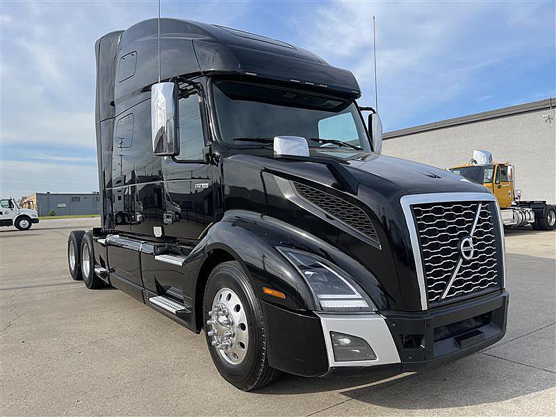 2020 Volvo VNL 760 (For Sale) | 70" Sleeper | #257810