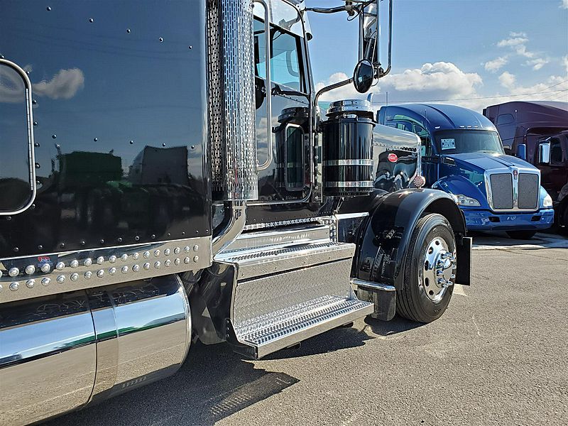 2022 Peterbilt 389 For Sale | 72" Sleeper | #3224651