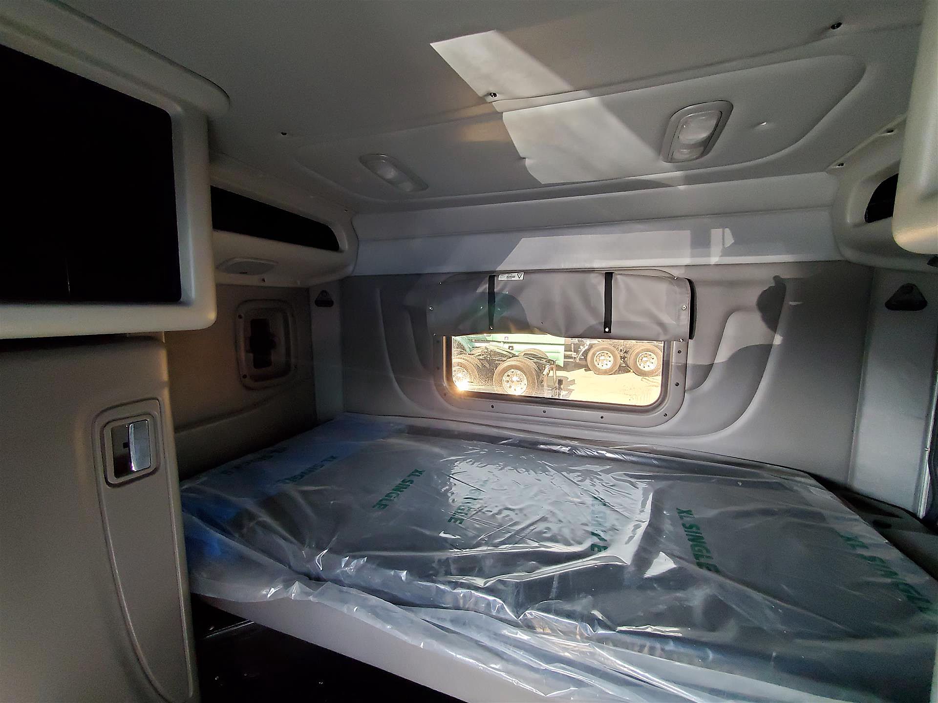 2022 Peterbilt 389 For Sale | 72" Sleeper | #3224651