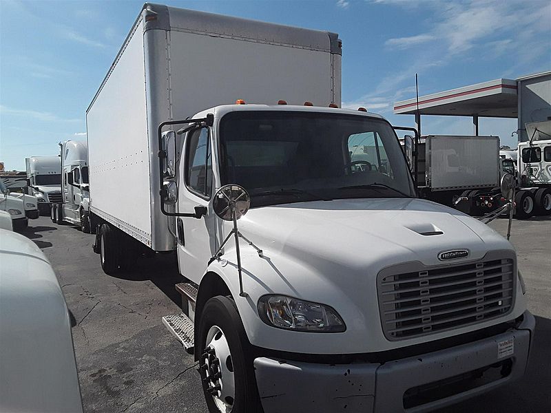 2015 Freightliner M2 106 (For Sale) | 26' Box | Non CDL | #585550