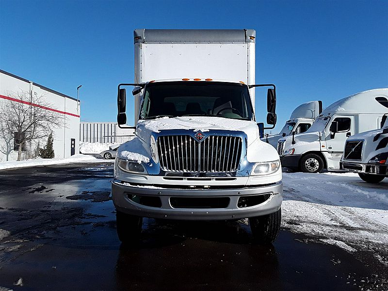 2015 Navistar International DuraStar 4300 For Sale | 26' Box | Non CDL ...