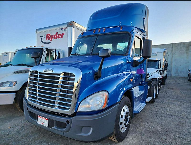 2016 Freightliner CASCADIA 125 (For Sale) | Day Cab | #360636