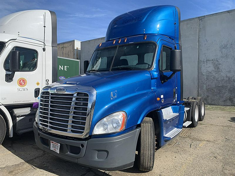 2016 Freightliner CASCADIA 125 For Sale | 48" Sleeper | #360641
