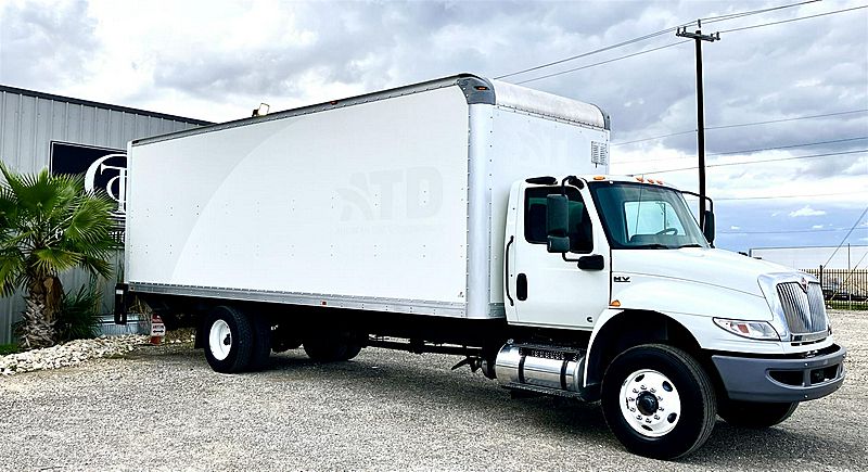 2020 International DuraStar 4300 (For Sale) | 26' | #SA2814
