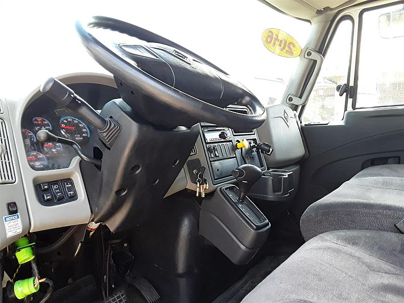 2016 Navistar International DuraStar 4300 (For Sale) | Box Van | #376950