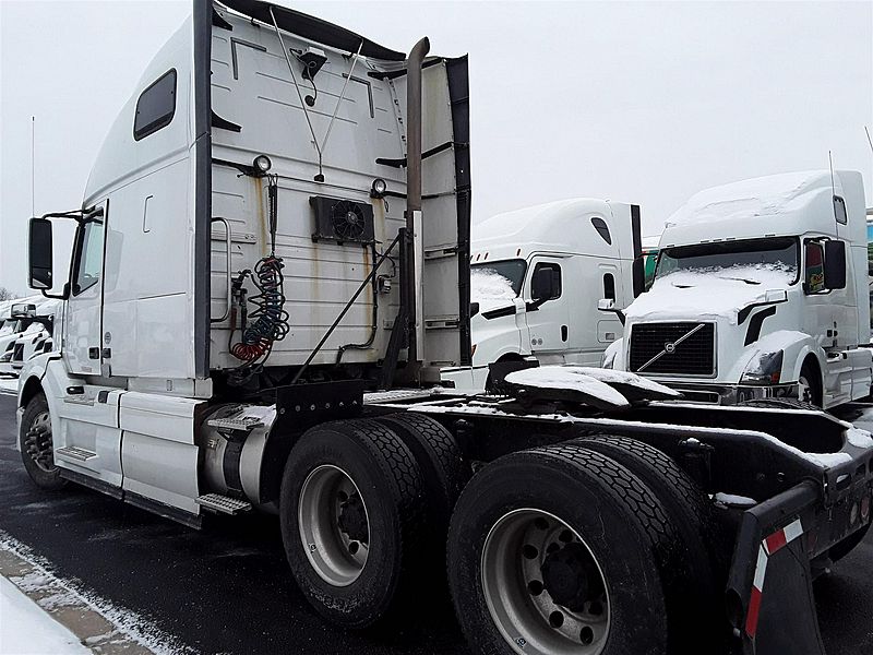 2016 Volvo VNL 670 (For Sale) | 61" Sleeper | #704448