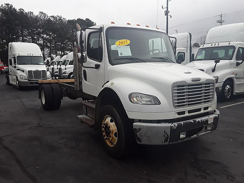 2015 Freightliner M2 106 (For Sale) | Cab & Chassis | #579838