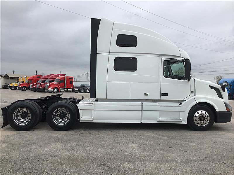 2017 Volvo VNL 780 For Sale | 77" Sleeper | #257997