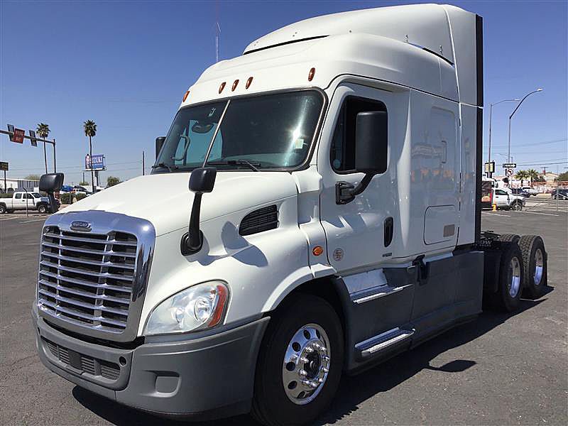 2018 Freightliner CASCADIA (For Sale) | 60" Sleeper | #258015