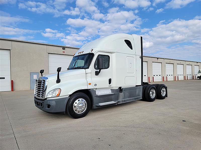 2018 Freightliner CASCADIA (For Sale) | 72" Sleeper | #258029