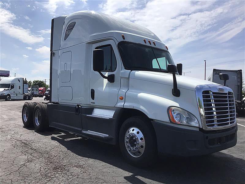 2018 Freightliner CASCADIA (For Sale) | 72" Sleeper | #258031