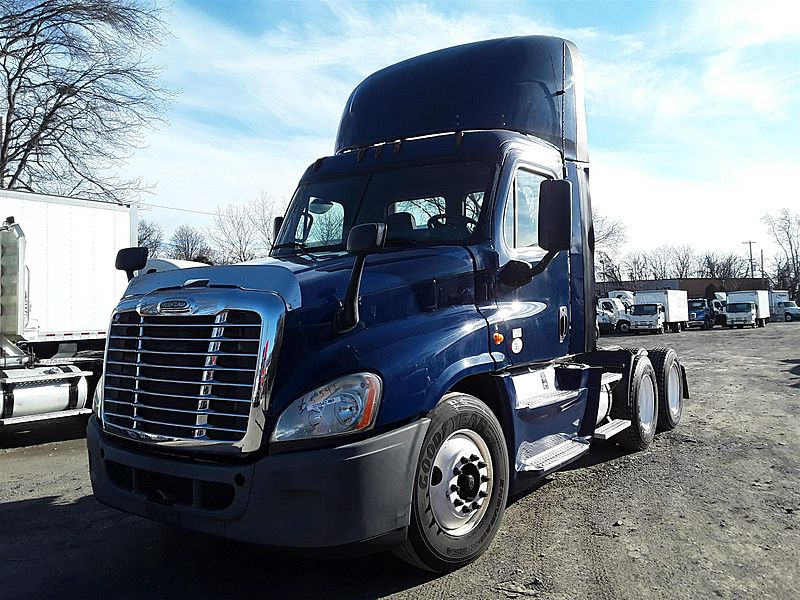 2015 Freightliner CASCADIA 125 For Sale | Day Cab | #325542