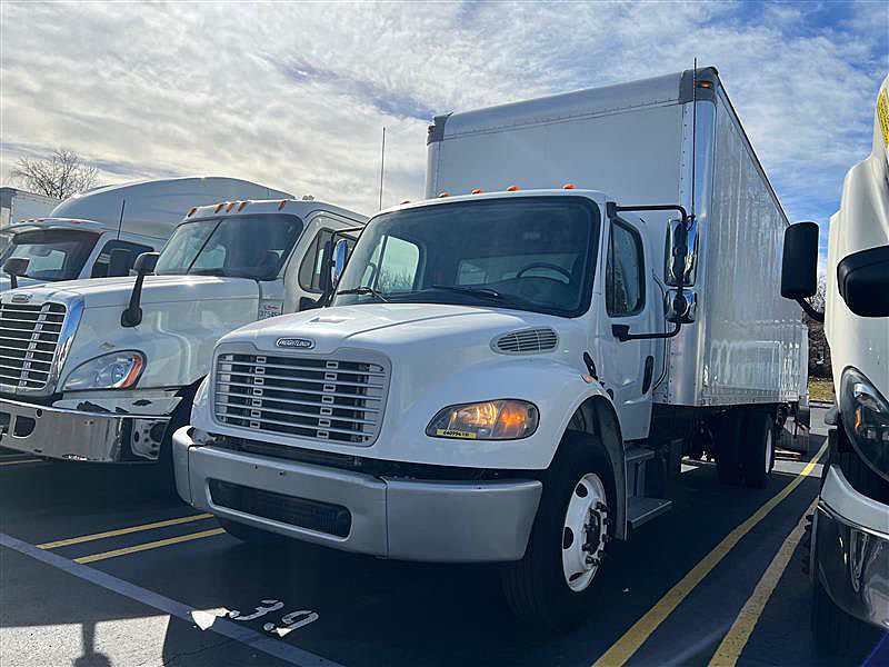2015 Freightliner M2 106 For Sale | 26' Box | Non CDL | #640994