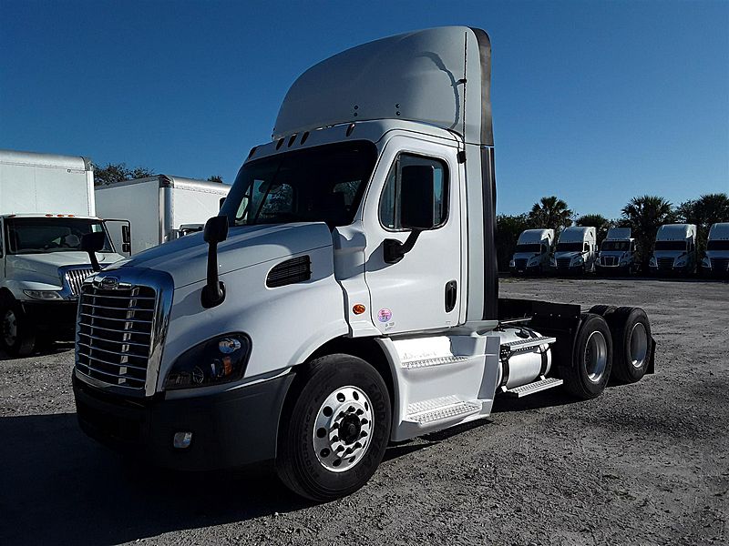 2017 Freightliner CASCADIA 113 (For Sale) | Day Cab | #664060