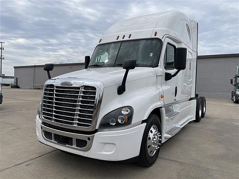 2016 Freightliner CASCADIA EVOLUTION (For Sale) | 73" Sleeper | #258102