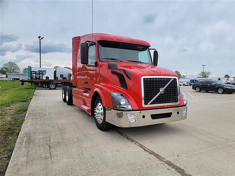 2012 Volvo VNL 630 For Sale | 63" Sleeper | #258106