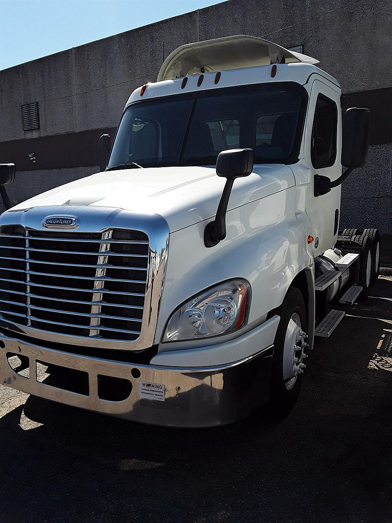 2015 Freightliner CASCADIA 125 For Sale | 70" Sleeper | #322818