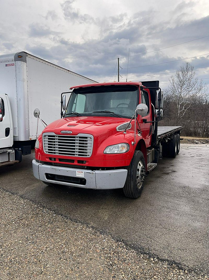 2017 Freightliner M2 106 For Sale | Flatbed | #673054