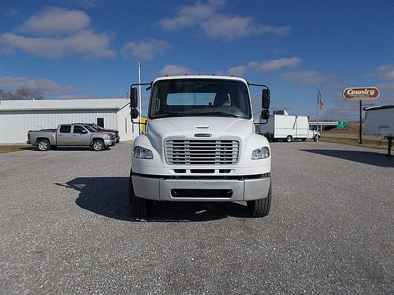 2018 Freightliner M2 (For Sale) | Day Cab | #4227