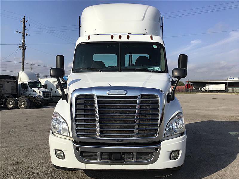 2015 Freightliner CASCADIA For Sale | NON Sleeper | #258197