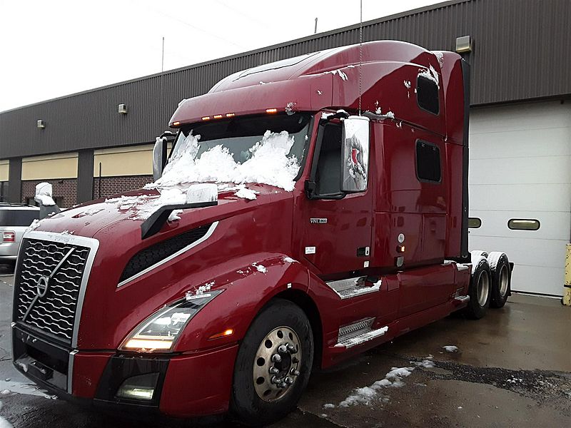 2018 Volvo VNL64T For Sale | 73" Sleeper | #782369